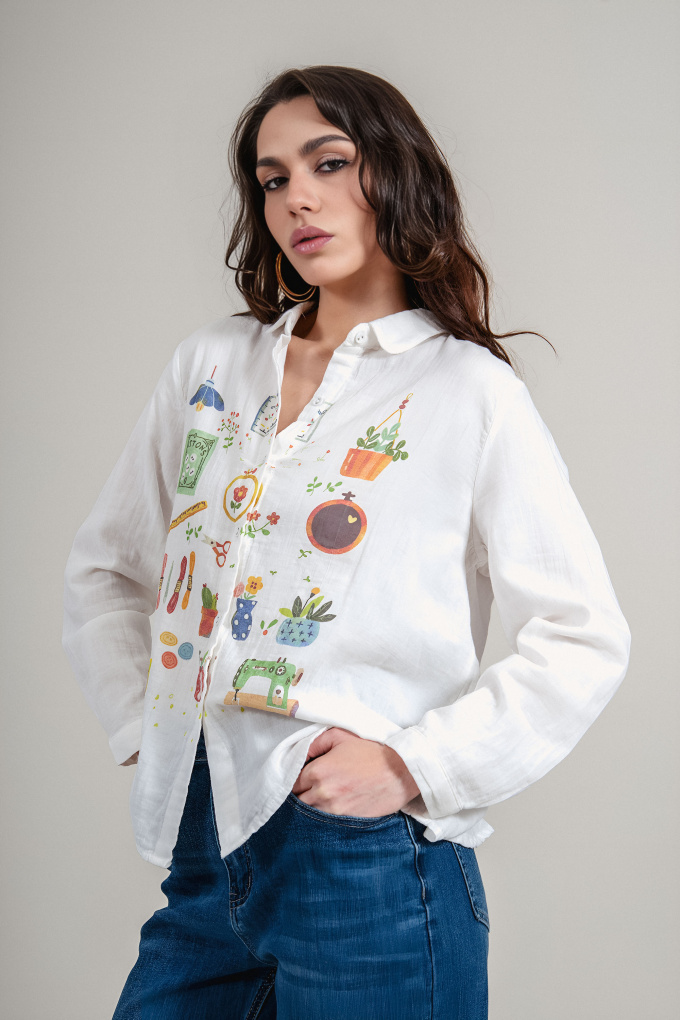 Дамска риза в бяло с интересен принт - Gang.bg