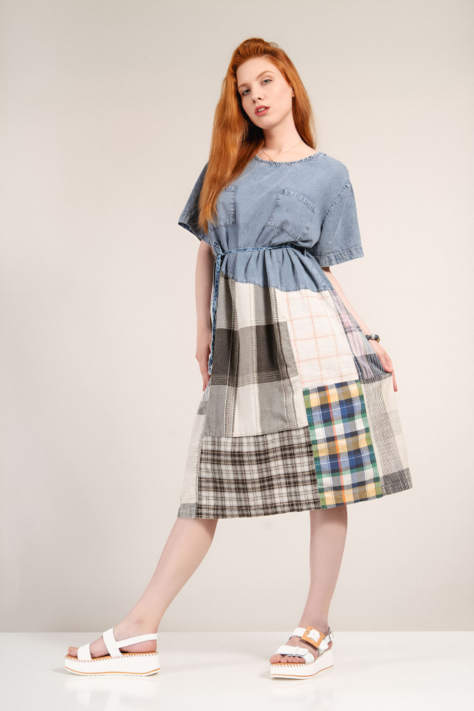 Рокля от памук в синьо с акцент каре - Gang.bg